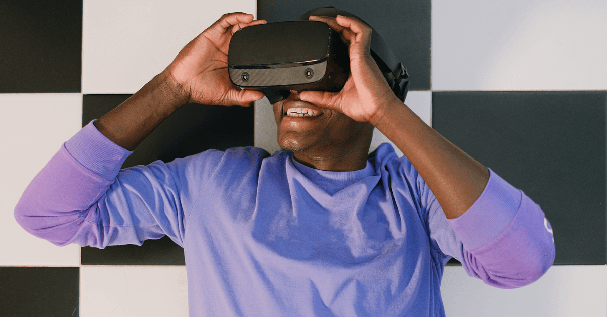 What Does the Pass-Through Functionality of A Virtual Reality Headset Do?- 2025